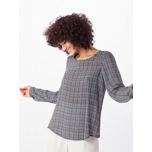 Veronique Hall's Instagram, Twitter & Facebook on IDCrawl